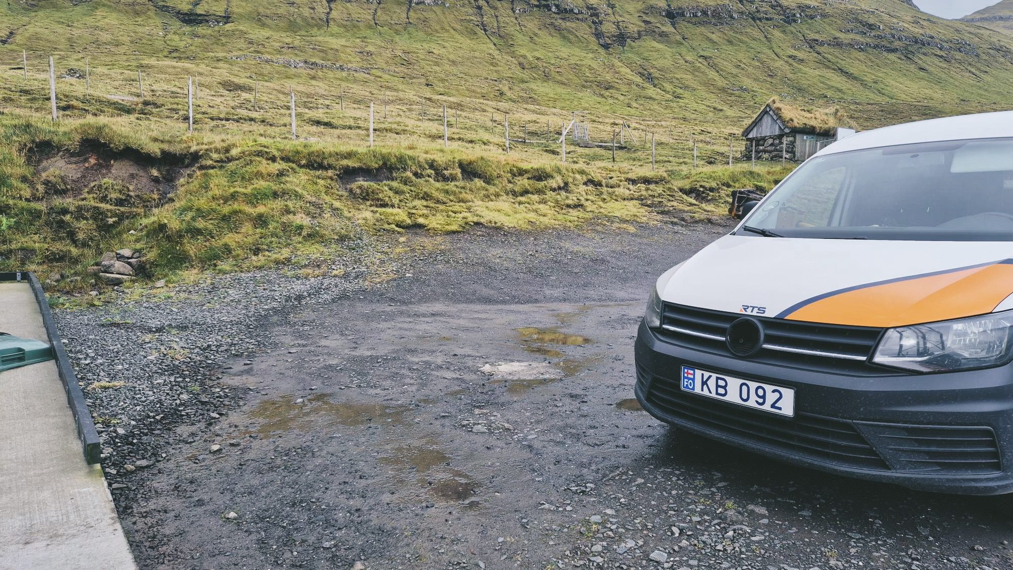 Parkeringsøki uttanfyri Víkingahúsið í Leirvík — Eysturkommuna